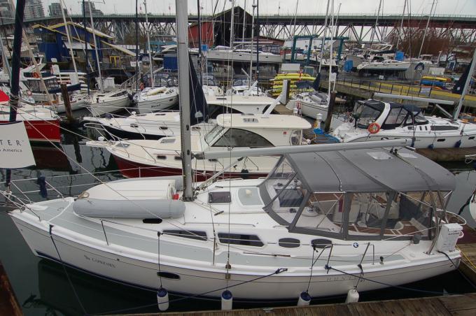 2008 Hunter 36 - SOLD - Specialty Yachts